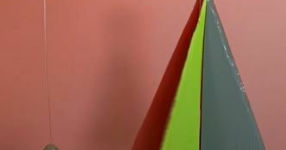 How-To: Duck Tape® Christmas Tree Ornaments | Duck Brand